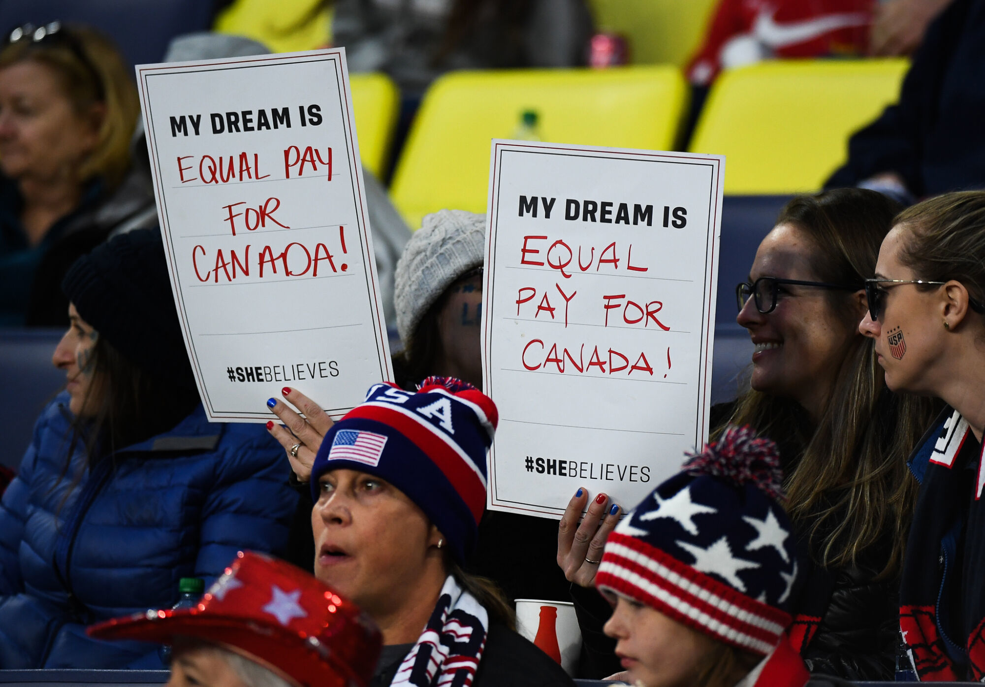 Le président de la fédération canadienne de football démissionne ...